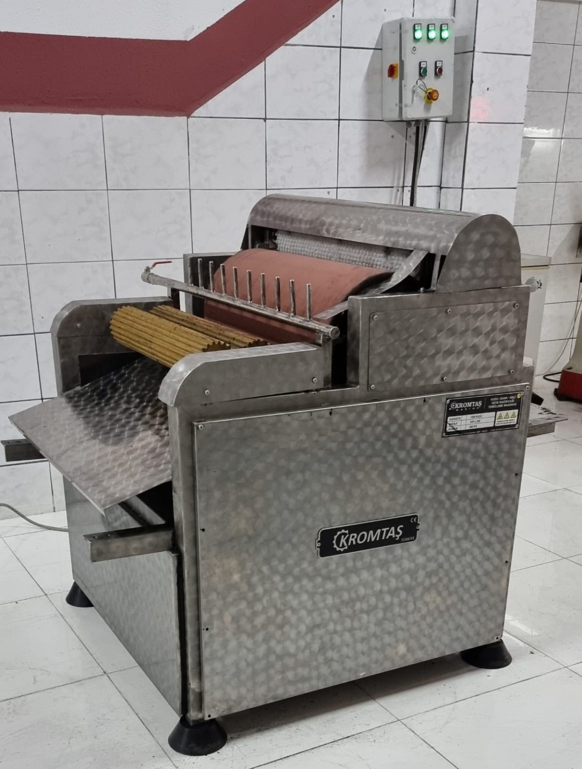 INTESTINE CLEANING MACHINE - Kromtaş Machinery Industry